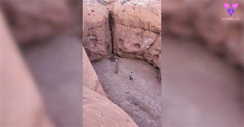 Desconecta Un Grupo De Amigos Visita El Nuevo Monolito Encontrado En