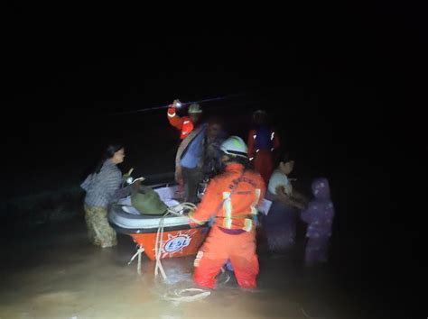 ရေတာရှည်မြို့နယ်၌ မိုးသည်းထန်စွာရွာသွန်းပြီး စစ် တောင်းမြစ် ရေမြင့်တက