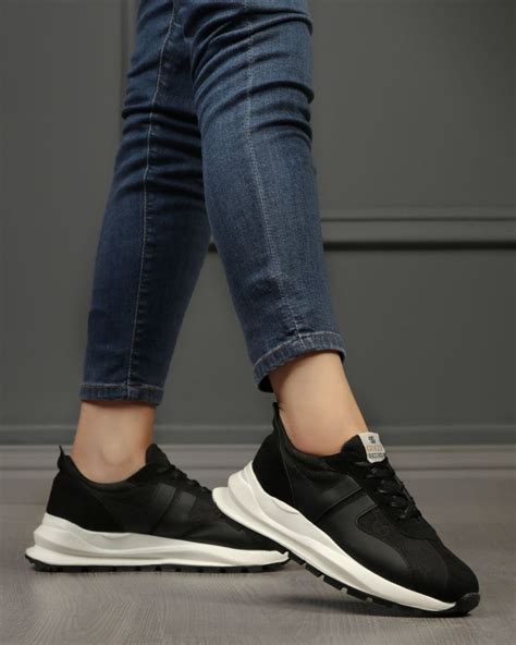 کفش دخترانه اسپورت مدل جدید با مناسب ترین اسپورت بزرگترین فروشگاه