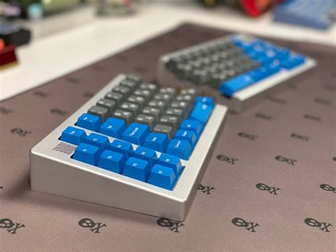 A Tiny Penkesu Inspired Laptop Cyberdeck That I Built Around A Pocket Type R