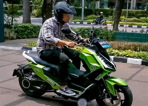 8 Tips Mengatasi Motor Listrik Yang Ndut Ndutan Saat Jalan