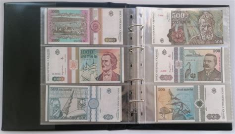 Album Pentru Bancnote Prevazut Cu 25 Folii Si 70 Compartimente Stocare