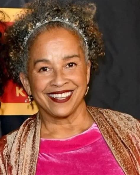 Robbi Chong Measurements Bio Height Weight Shoe And Bra Size