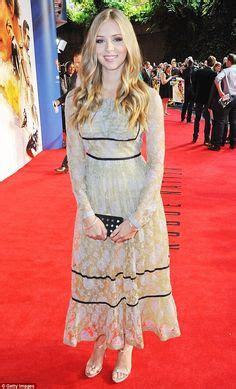 Hermione Corfield ideas تصوير عاري ممثلات صورة