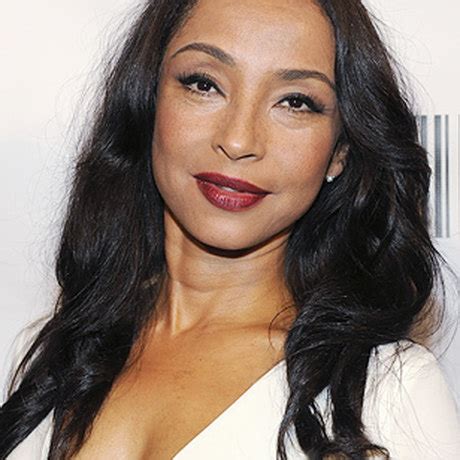 Певица Шаде биография | Личная жизнь Sade | Фото певицы | Рост и вес