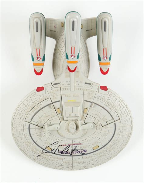 William Shatner Signed Star Trek Starship Enterprise Model Spaceship