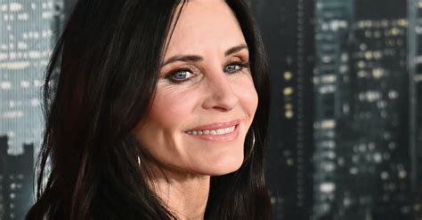 Courteney Cox Appeared In Seinfeld Months Before ‘friends Premiered
