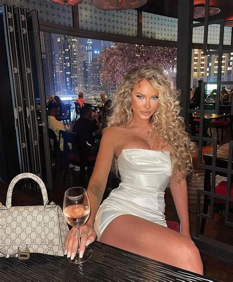 Nicole Von Tesse Nicolevontesse • Instagram Photos And Videos