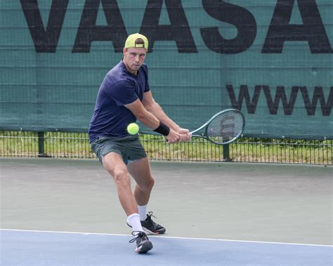 Vasa Kaksinpelin Välieriin Vaasassa Kaukovalta Nelinpelin Finaaliin