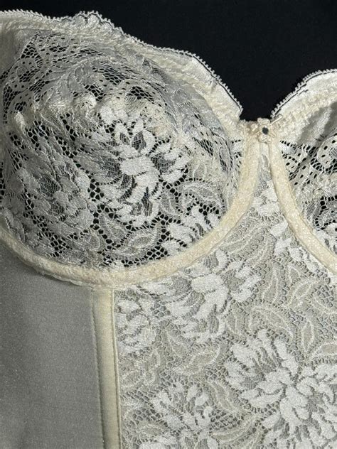 Cute White Vintage Lace Longline Bra Bustier With Floral Lace Elements
