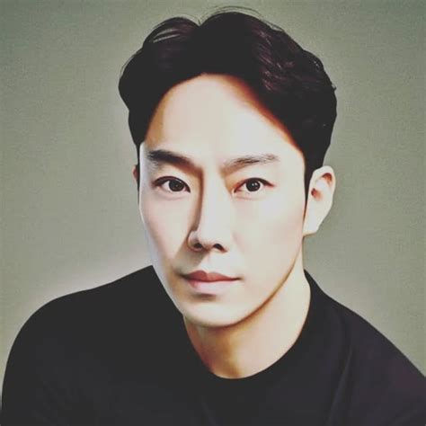 준준 Swimjun • Threads Say More