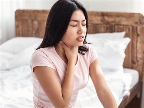 Confused Between Sore Throat And Strep Throat Know Difference From An Expert OnlyMyHealth