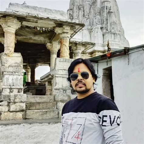 Yugal Sen Yks Yugal Sen 143 • Threads Say More