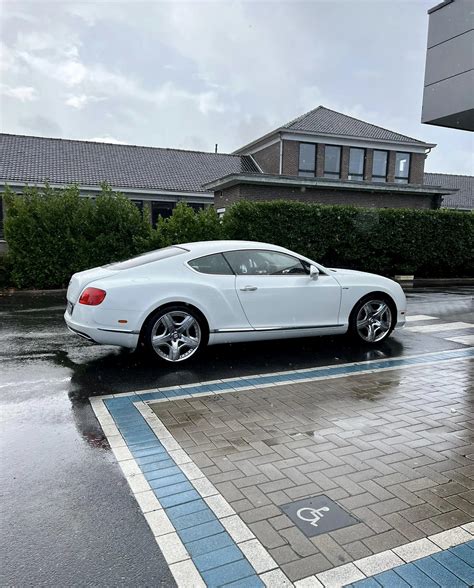 Bentley Continental Gt Gespot Op Autoblognl