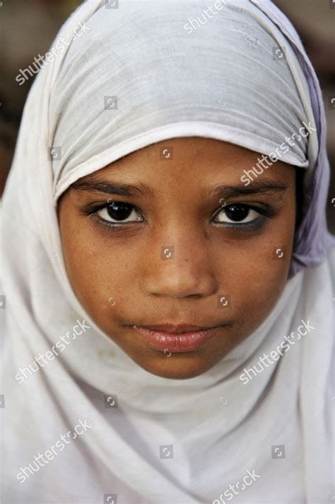 Portrait Muslim Girl Wearing Headscarf Works Editorial Stock Photo Stock Image Shutterstock