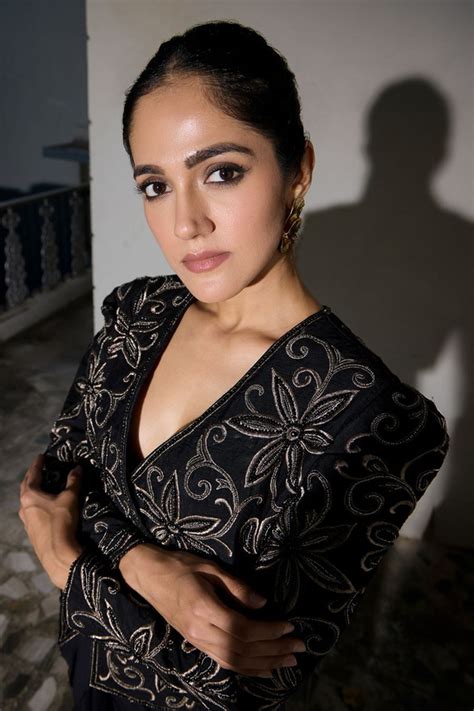 డిజైనర్ డ్రస్‌లో సిమ్రాన్ చౌదరి స్టైలిష్ లుక్స్ ఫొటోలు Simran Chaudhary Looks Stunning In