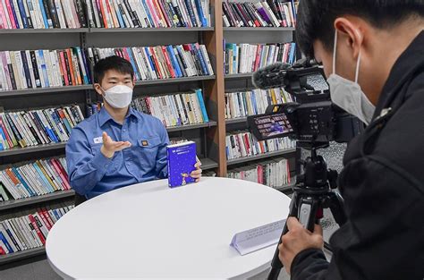 해군 1함대 도서 추천 릴레이 북튜버 연합뉴스