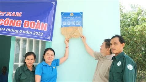 Công đoàn Csvn Trao “mái ấm Công đoàn” Cho Công Nhân Cao Su Dầu Tiếng Công Ty Tnhh Mtv Cao Su