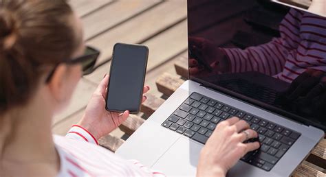 eLearning Outsourcing: How to Find the Best [Tips]
