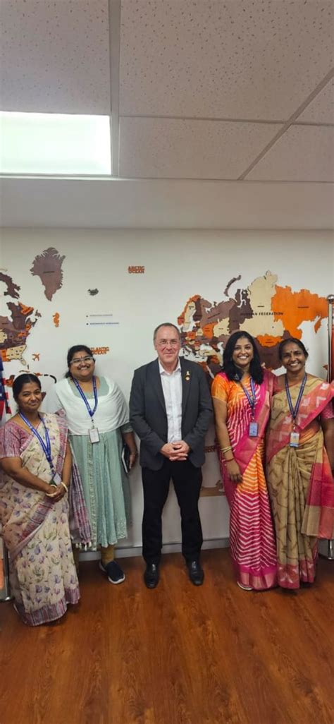 tldr glad to be a minority in this photo during my visit to srm