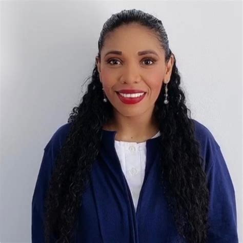 Juana Iris De La Cruz Mena Directora De Gestión Humana Y Sig