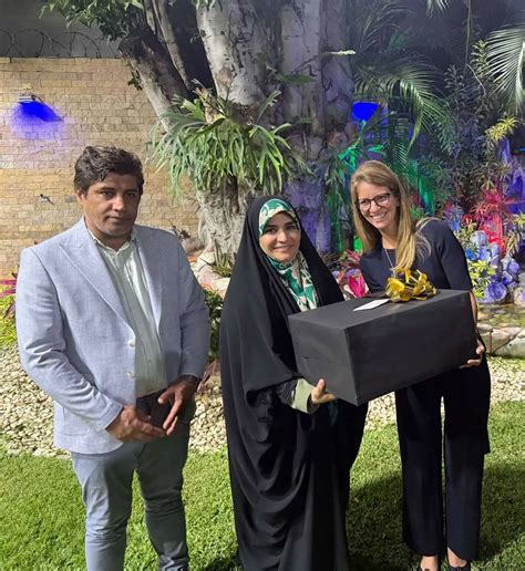 سحر امامی و شوهرش در ونزوئلا کادو گرفتند تصاویر