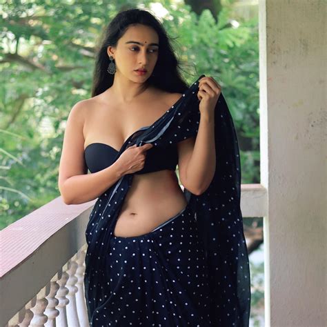megha shukla sagar jaisi aankhon wali ye to bata tera naam hai kya