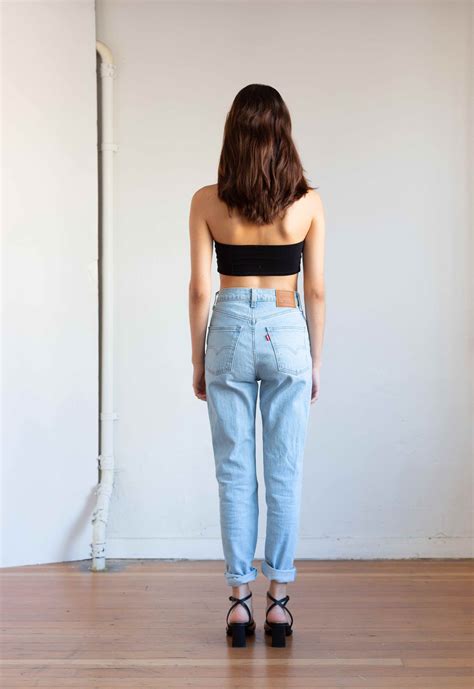 Laura V — Alaeria Agency