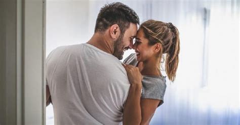 Manfaat Seks Pagi Hari Bikin Hubungan Makin Mesra