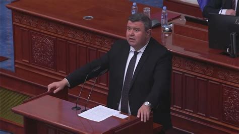 Собранието со итни измени на законот за собраќај ќе ја продолжи важноста на возачките документи