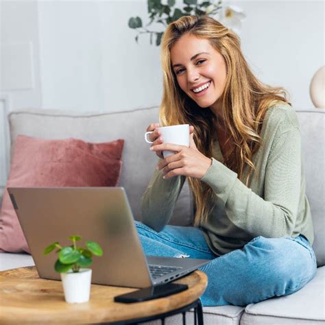 Workers Can Get More Accomplished Once They Figure Out If Theyre A Lark Or An Owl Yourtango