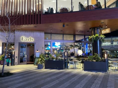 Earls Restaurant At The Amazing Brentwood Opening Vancouver Foodster