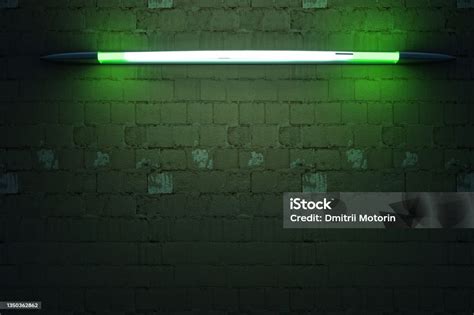 긴 길쭉한 네온 벽 램프 벽 램프에서 녹색 조명 3d 사실적인 매달려 벽 램프 절연 벽돌 벽 인테리어 디자인 가정의 방에 대한 스톡 사진 및 기타 이미지 Istock