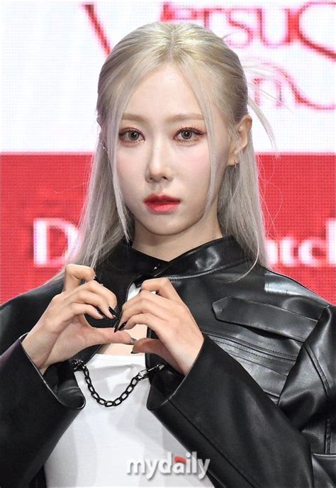 Girl Crush Wifey Dream Catcher Girl Group Photographer Ootd