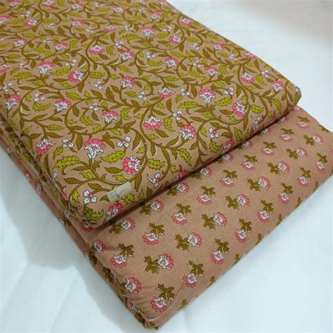 100 Pure Cotton Lightweight 2 Color Printed Fabric With Beautiful