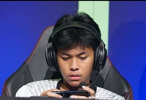 Profil Dan Biodata Aboy Midlaner Geek Fam Yodu