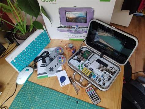 Makeuseof Win Crowpi Compact Raspberry Pi Educational Kit Peraduan