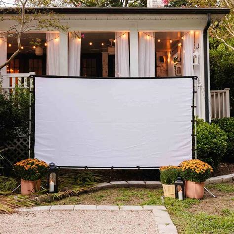 How To Set Up A Projector Outside Storables