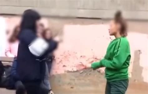 Школьницу избили за магазином в Чите