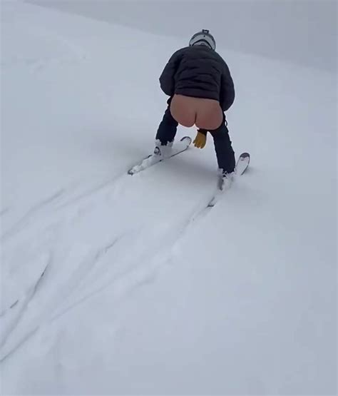 Peeing Pissing While Skiing