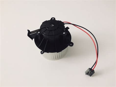 Мотор (вентилятор) печки отопителя Opel Astra J Uxclent на Opel Astra J ...