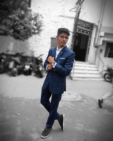 shubham karekar shubham karekar12 instagram photos and videos