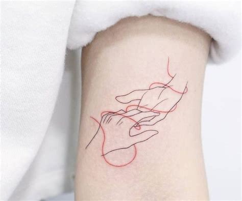 White Aesthetic E Red Immagine Su We Heart It Red String Tattoo