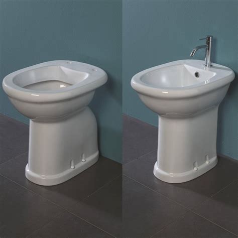 Sanitari Anziani Confort Linea Terza Età Tipo Di Scarico Del Wc Scarico A Parete P Copriwater