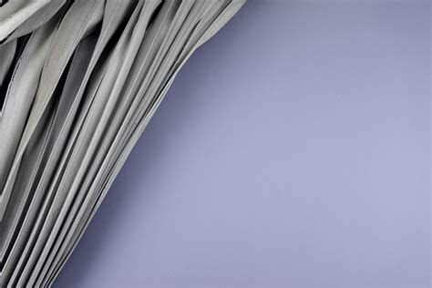 마른 야자수 잎 플랫 은 파란색 회색 배경에 누워 모형 텍스트 또는 디자인을 위한 공간이 있는 숙박 시설입니다 최소한의 디자인 0명에 대한 스톡 사진 및 기타 이미지