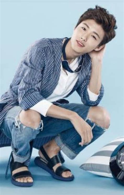 Seo Ji Hoons Feet
