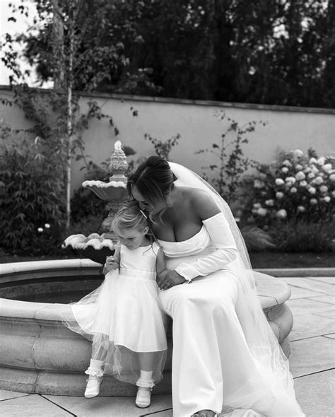 Real Bride Jaclyn Lace And Favour