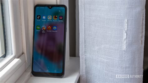Lg Reflect Review The K S Evil Twin Android Authority
