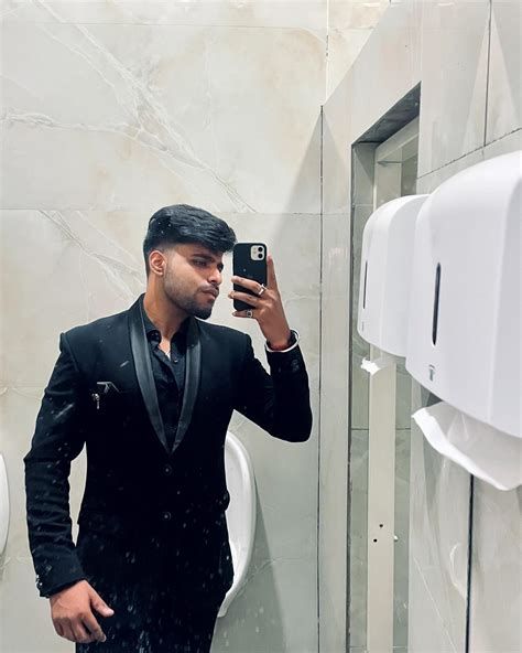 Ayush Kumar Gupta Ayush • Instagram Photos And Videos