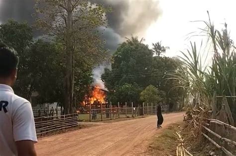 ລາວ ไทย ລາວ ไทย Added A New Photo